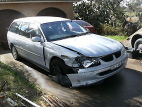 VT Commodore Station Wagon - Wrecking