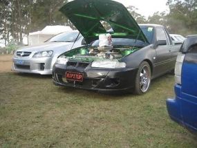 VR commodore V8 ute