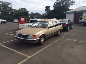 Holden Commodore V8 VH SLX wagon
