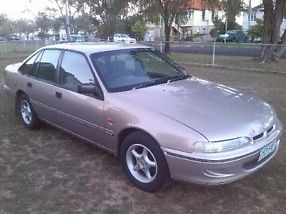 1997 VS Holden Commodore
